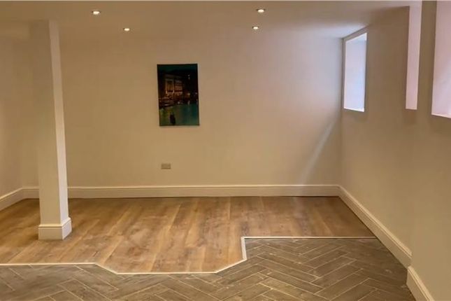 Retail premises to let in Queens Road, Nuneaton, Warwickshire CV11 - Zoopla