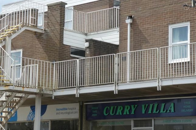 Wick Parade, Wick, Littlehampton BN17, 2 bedroom flat for sale ...