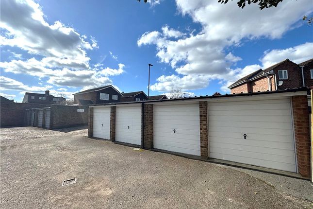 Whitton Road, Hounslow TW3, 2 bedroom flat for sale - 69693243 ...