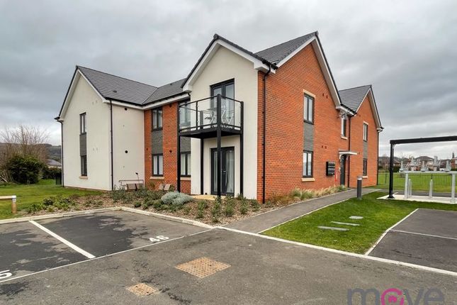 Ridge Close, Cheltenham GL52, 2 bedroom flat to rent - 66282960 ...