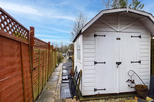 Oxenden Road, Tongham, Farnham, Surrey GU10, 2 bedroom terraced house ...