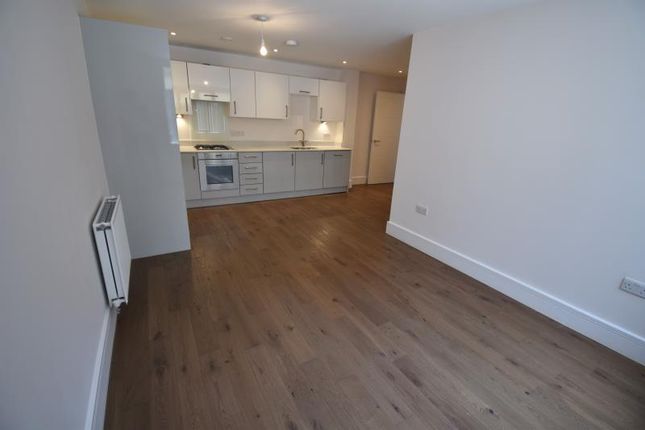 Studio flats to let in Slough - Rent Studio flats in Slough - Primelocation