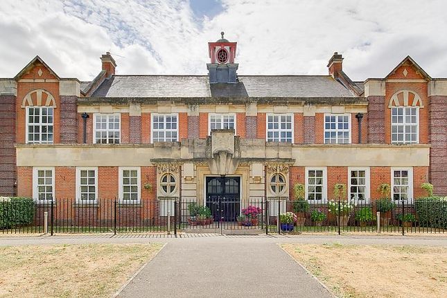 Homes for Sale in Hare Hall Lane, Gidea Park, Romford RM2 - Buy ...