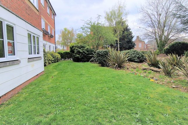 Leigh Hunt Drive, Southgate, London N14, 1 bedroom flat to rent ...
