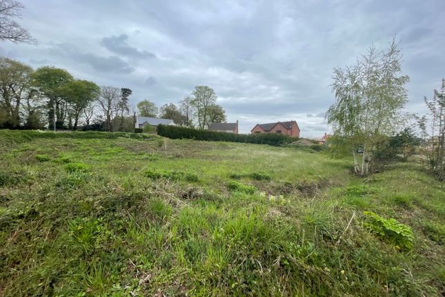 Manor Farm Close, Drayton, Norwich NR8, land for sale - 70026273 ...