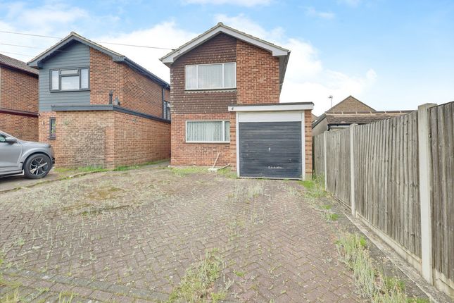 Homes for Sale in Benfleet Road, Benfleet SS7 - Buy Property in ...