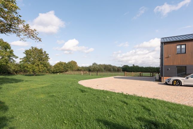 Gypsy Lane, Upper Staploe, Cambridgeshire PE19, 4 bedroom barn ...