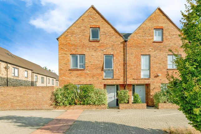 Homes for Sale in Merstham - Buy Property in Merstham - Primelocation