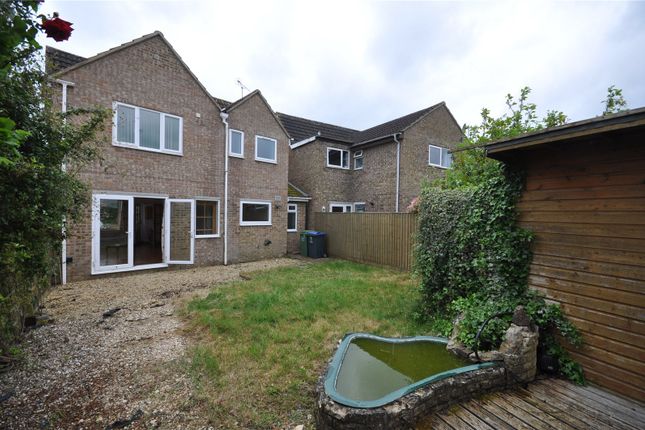 4 Bed Link Detached House For Sale In Hallsfield Cricklade Swindon