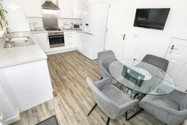 Sappi Road, Markinch, Glenrothes KY7, 3 bedroom end terrace house for ...