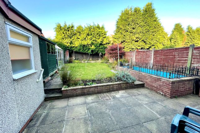 Burland Avenue, Claregate, Wolverhampton WV6, 3 bedroom semi-detached ...