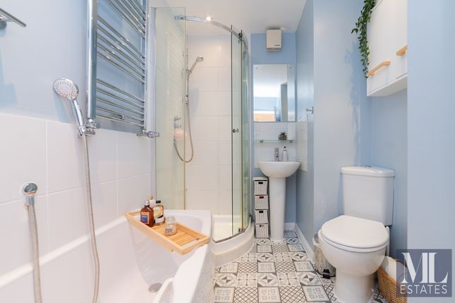 Teignmouth Road, Mapesbury Conservation Area NW2, 2 bedroom flat for ...