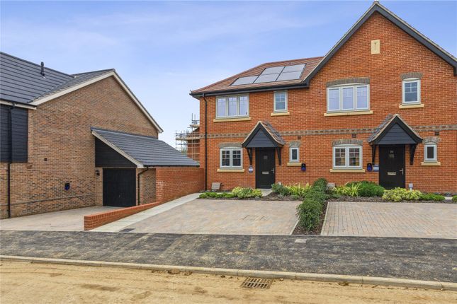 Hackney Way, Mortimer Common, Reading, Berkshire RG7, 2 bedroom semi ...