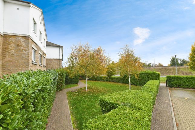 Springfield Road, Chelmsford, Essex CM2, 2 bedroom flat for sale ...