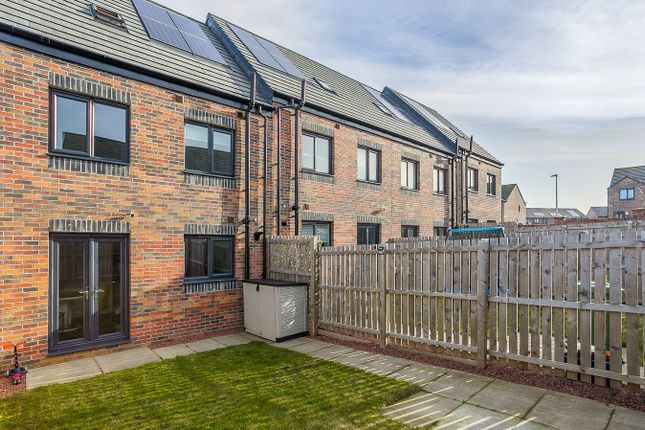 Goldeneye Drive, Edinburgh EH17, 4 bedroom town house for sale ...