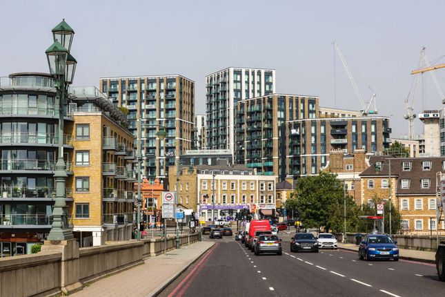 Capital Interchange Way, Brentford TW8, 1 bedroom flat for sale ...