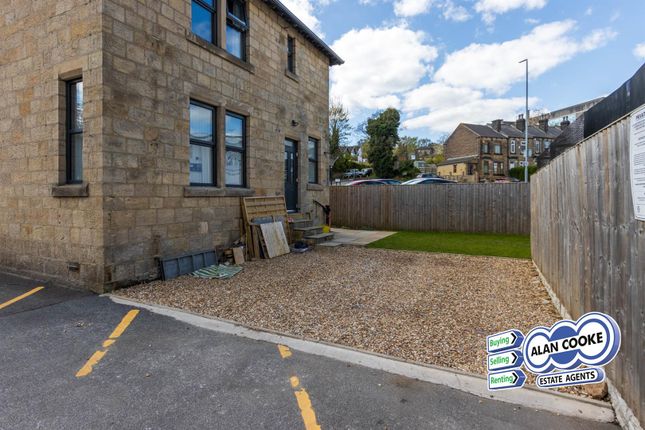 Low Lane, Horsforth, Leeds LS18, 3 bedroom detached house to rent ...