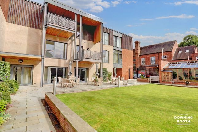 Chapter House, Monks Close, Lichfield WS13, 2 bedroom flat for sale ...