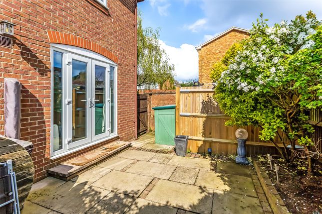 Oswald Close, Fetcham, Leatherhead, Surrey KT22, 1 bedroom semi ...