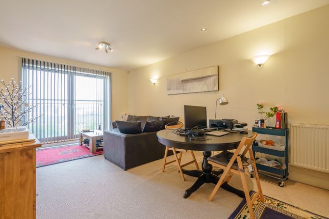 2 bed flat for sale in Tideslea Path, London SE28 - Zoopla
