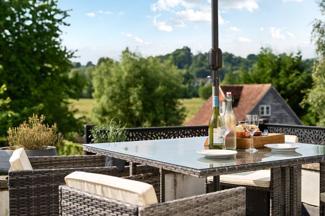 Meadrow, Godalming GU7, 2 bedroom maisonette for sale - 70527073 ...