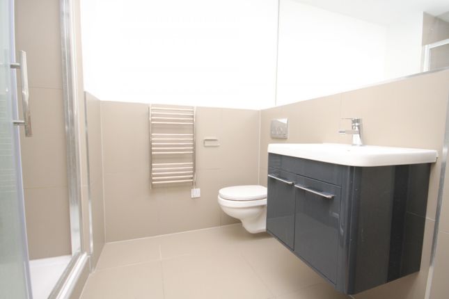 Trafford House, Station Way, Basildon SS16, 2 bedroom flat to rent ...