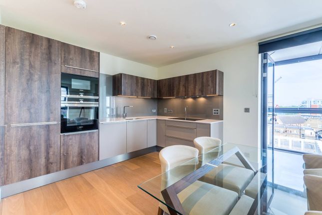 Lockington Road, Battersea, London SW8, 2 bedroom flat for sale ...