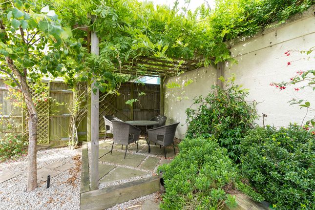 Fox & Sons - Kemp Town, Brighton, BN2 - Property for sale from Fox ...