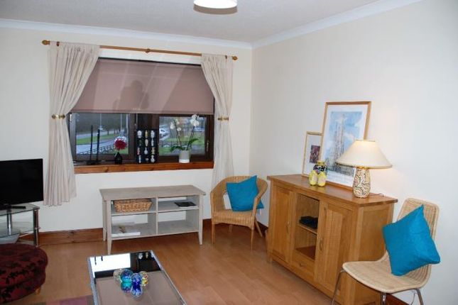 Main Street, Inverkip, Inverkip PA16, 2 bedroom flat to rent - 61818399 ...