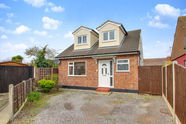 Homes for Sale in Fleet Road, Benfleet SS7 - Buy Property in Fleet Road ...