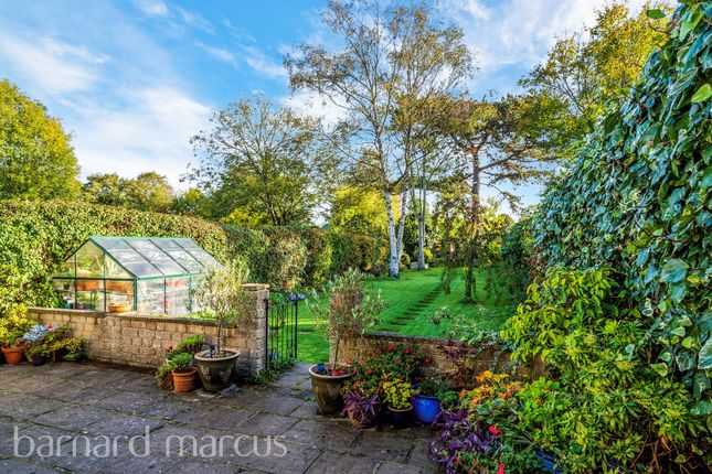 Albury Road, Merstham, Redhill RH1, 5 bedroom detached house for sale ...