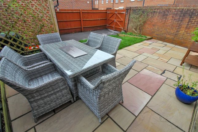 Dunvant Road, Swindon, Wiltshire SN25, 3 bedroom semi-detached house ...