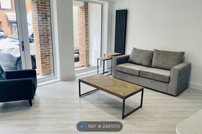 Tufton Road, Rainham, Gillingham ME8, studio to rent - 69559718 ...