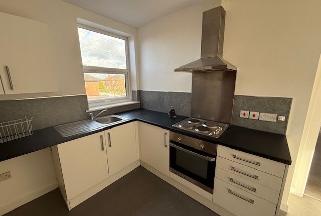 Long Lane, Warrington, Cheshire WA2, 2 bedroom flat to rent - 69463817 ...