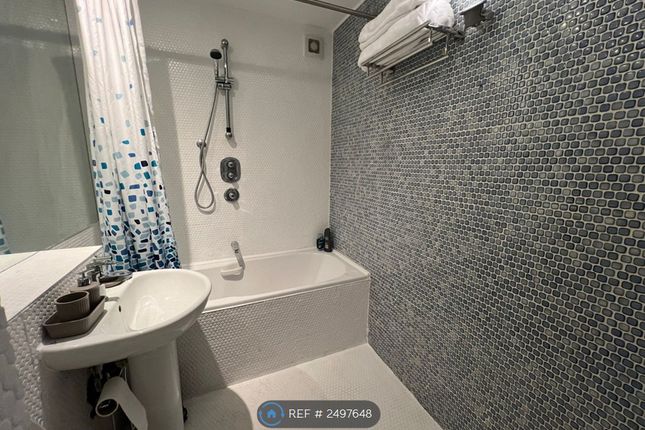 New Compton Street, London WC2H, 1 bedroom flat to rent - 70369920 ...