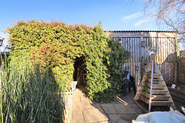 Hunters Grove, Ferndale, Swindon SN2, 4 bedroom semi-detached house for ...