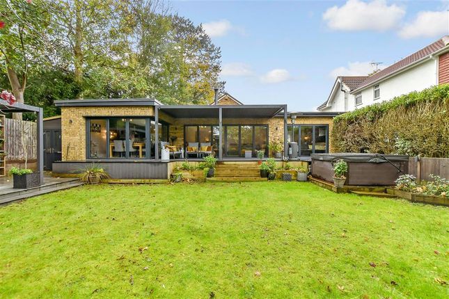 Longfield Avenue, Longfield, Kent DA3, 3 bedroom detached bungalow for ...