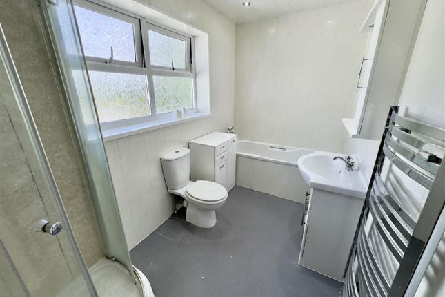 Chwilog, Pwllheli LL53, 4 bedroom detached house for sale - 68180276 ...