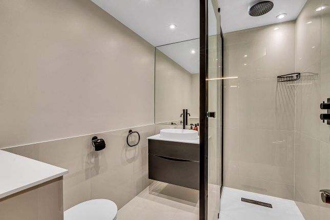 Mount Row, Mayfair, London W1K, 3 bedroom flat for sale - 69323415 ...
