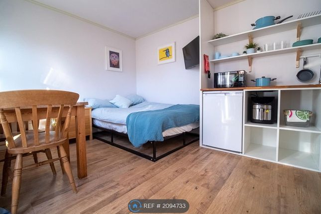 Beech Way, London TW2, studio to rent - 70323715 | PrimeLocation