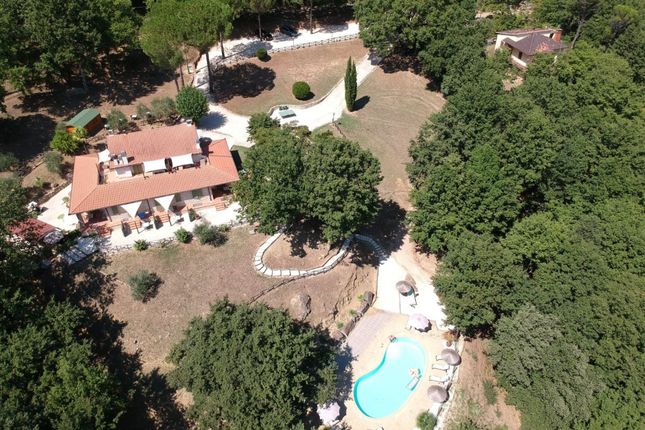 Todi, Todi, Perugia, Umbria, Italy, 7 bedroom farmhouse for sale ...