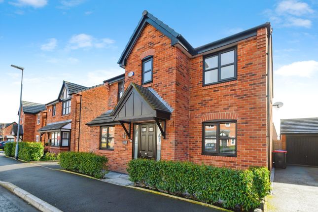 Farm Crescent, Tudor Grange, Manchester, Greater Manchester M26, 4 ...