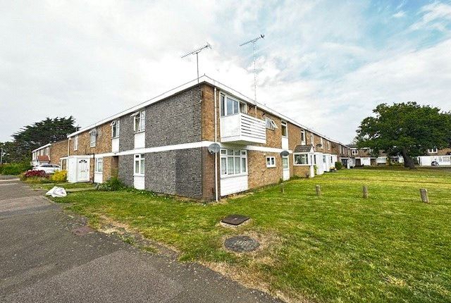Falstones, Basildon, Essex SS15, 2 bedroom flat for sale - 68180537 ...