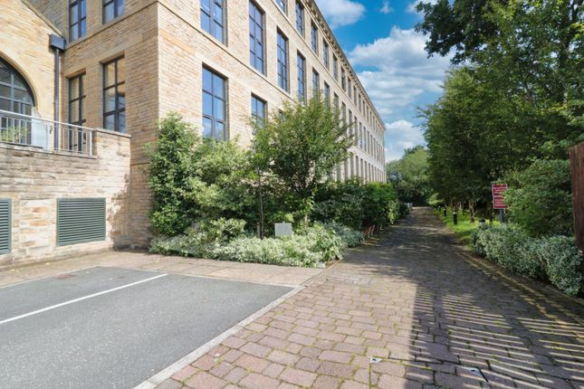 Meadow Road, Apperley Bridge, Bradford, West Yorkshire BD10, 2 bedroom flat for sale - 69986546 ...