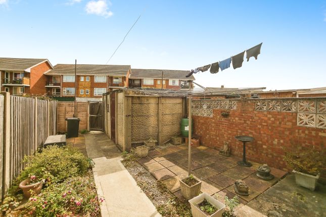 Frobisher Way, Gravesend DA12, 3 bedroom terraced house for sale ...
