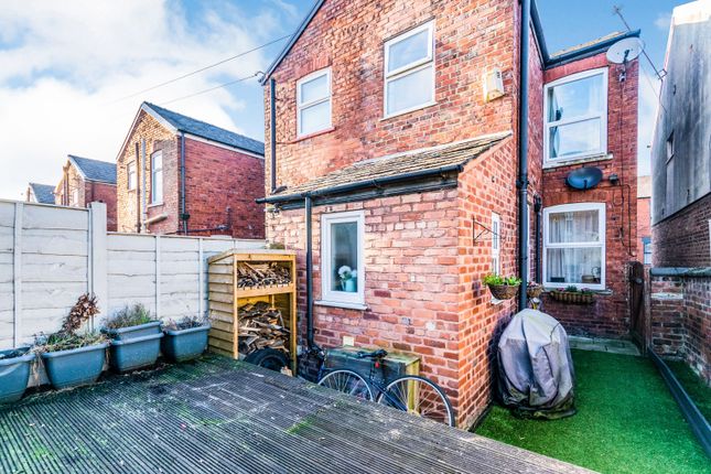 Regent Road Heaviley Stockport Sk2 2 Bedroom Semi Detached House For