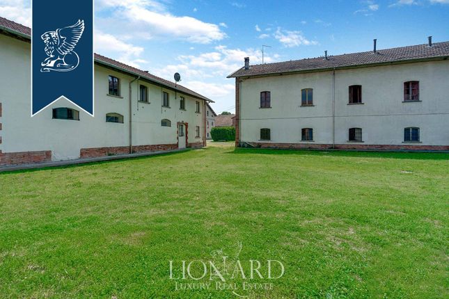 Crema, Cremona, Lombardia, 20 bedroom villa for sale - 66267724 ...