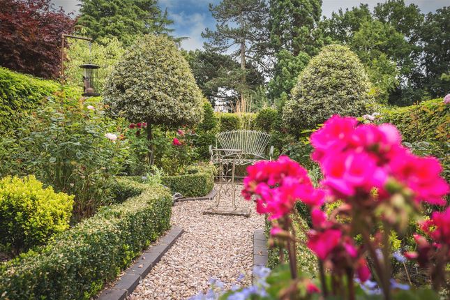 4 bed property for sale in The Garden, Mickleover Manor, Mickleover ...
