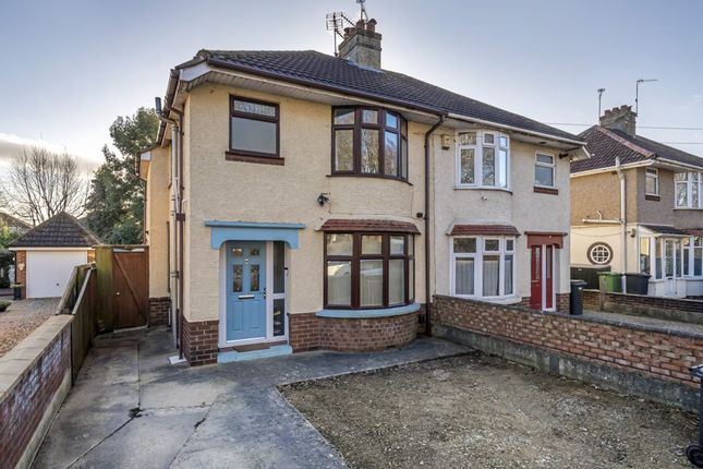 Headlands Grove Swindon Wiltshire Sn2 3 Bedroom Semi Detached House