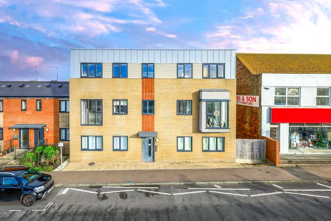 Station Approach, Seaford BN25, 2 bedroom flat for sale - 66294754 ...